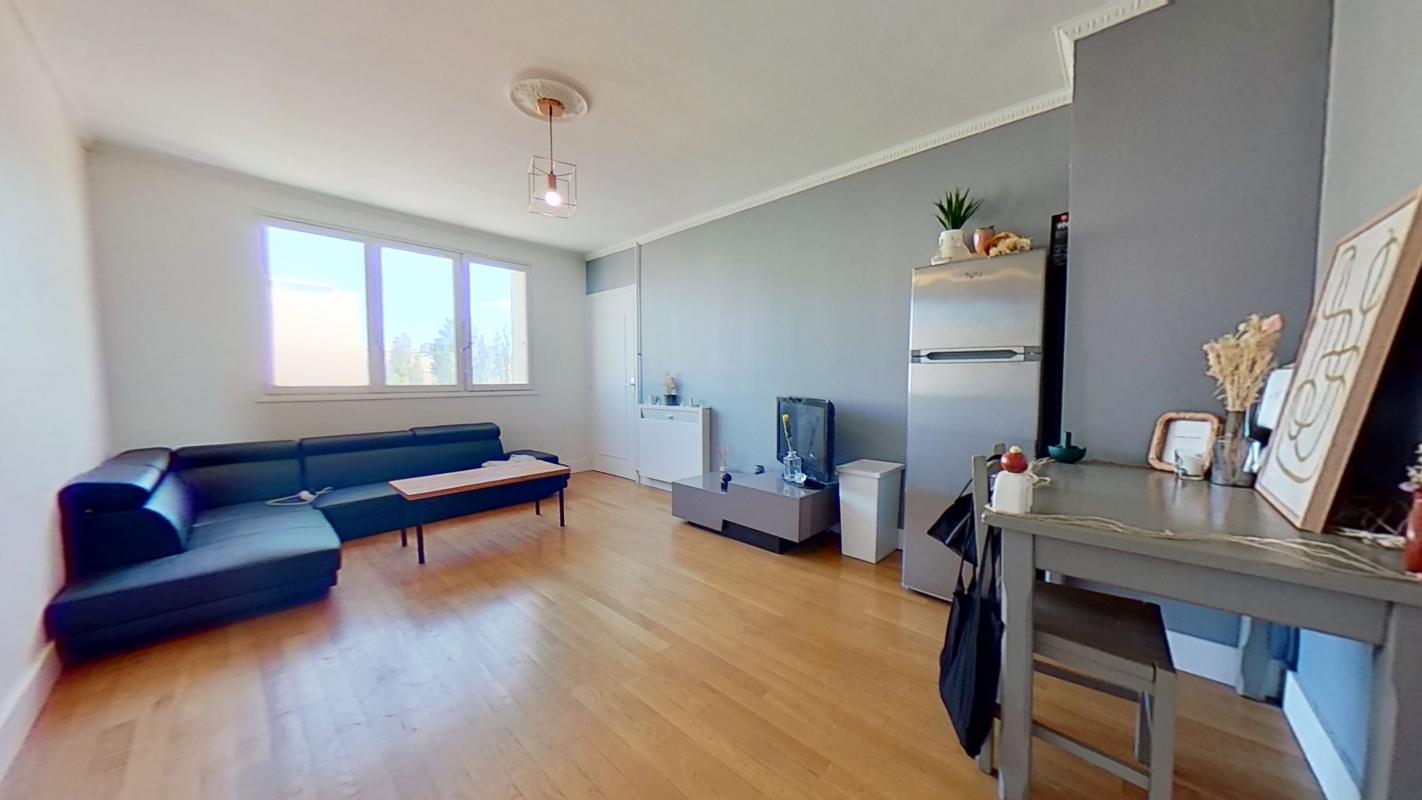 Location Chambre 1 - T4 Meublé - 139 rue Jean Voillot -Villeurbanne ...
