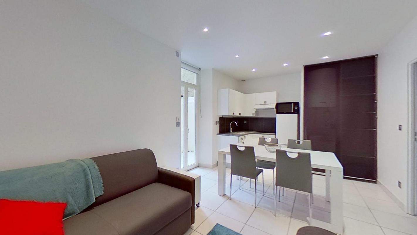 Location 3 rue Faidherbe - Lyon - 69007 - T2 Meublé - 740 €CC - Plusse